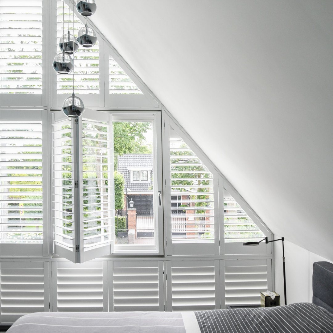 Raambekleding voor elk soort raam in de slaapkamer - Reedoo interieur ...